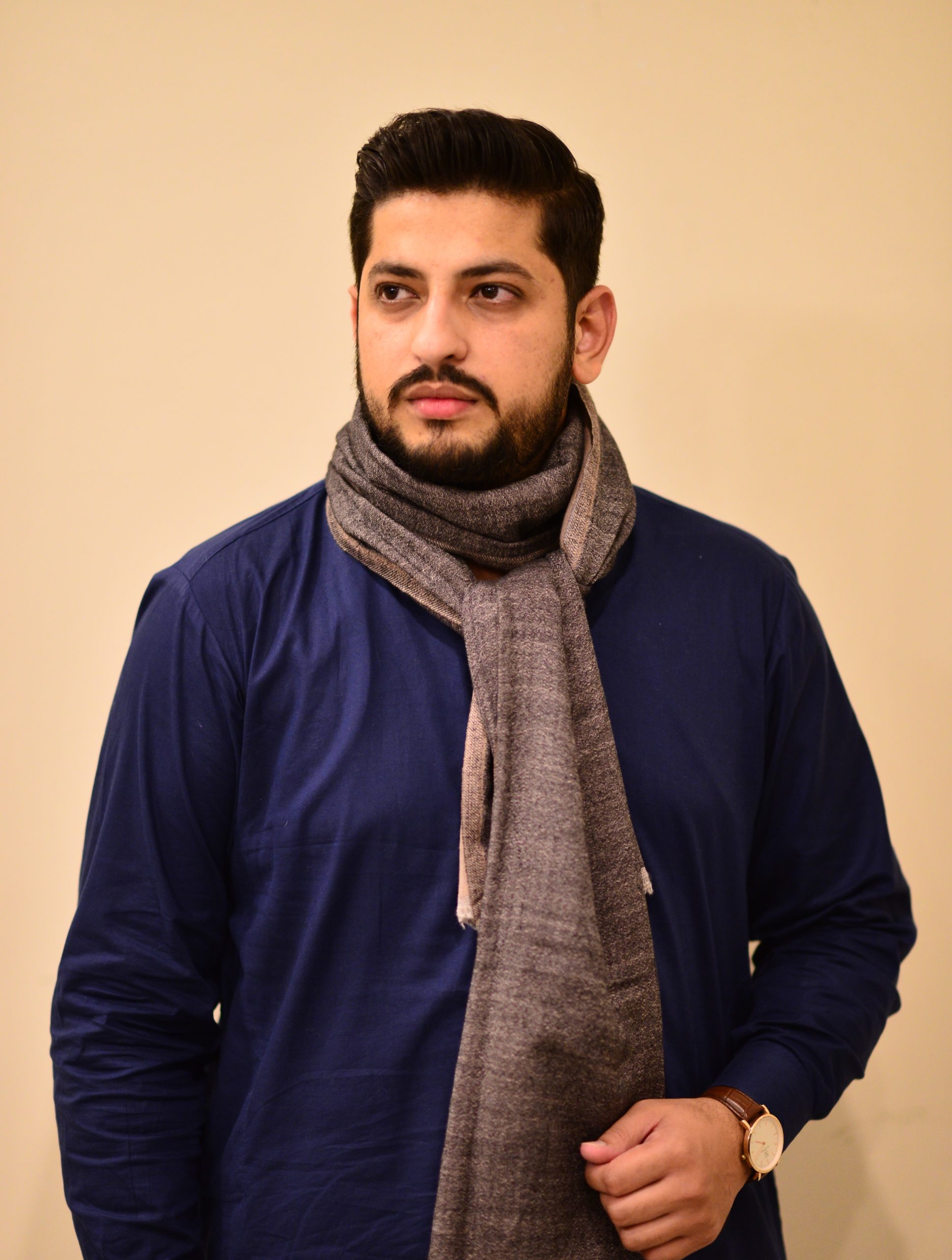 11 Attractive and Trendy Ways for Men to Style Pashmina - Shawloona